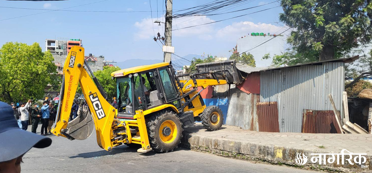 गुठी संस्थानको जग्गा अतिक्रमण गरी बनाइएका संरचनामा चल्यो महानगरको डोजर ...