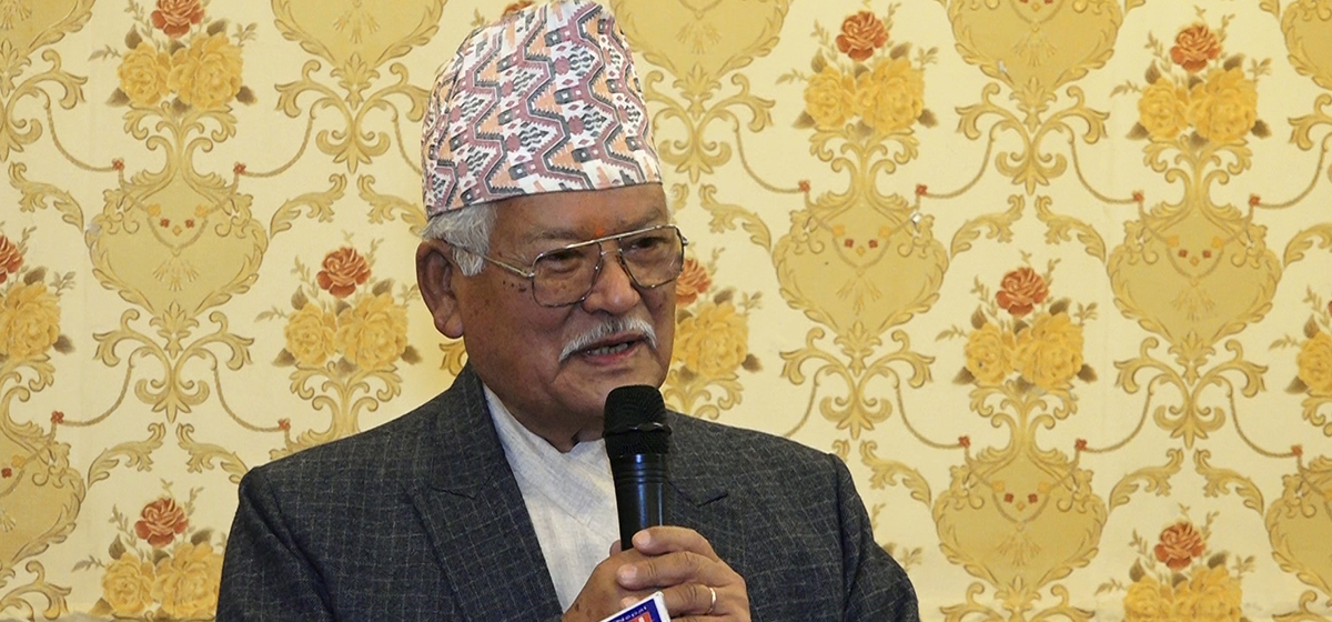 नातीनातिनीहरुले लगाएको लुगा देख्दा बुढाबुढीहरुलाई लाज हुन्छः डा.जगमान ...