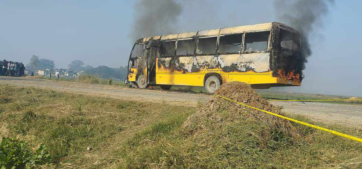रुपन्देहीमा स्कुल बसले मोटरसाइकललाई ठक्कर दिँदा दुई जनाको मृत्यु ...