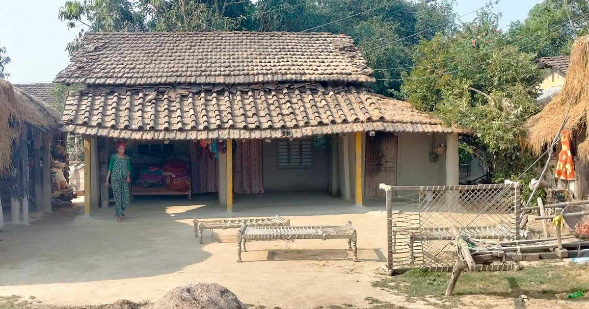 हराउँदै परम्परागत पहिचान बोकेका घर | Nagarik News